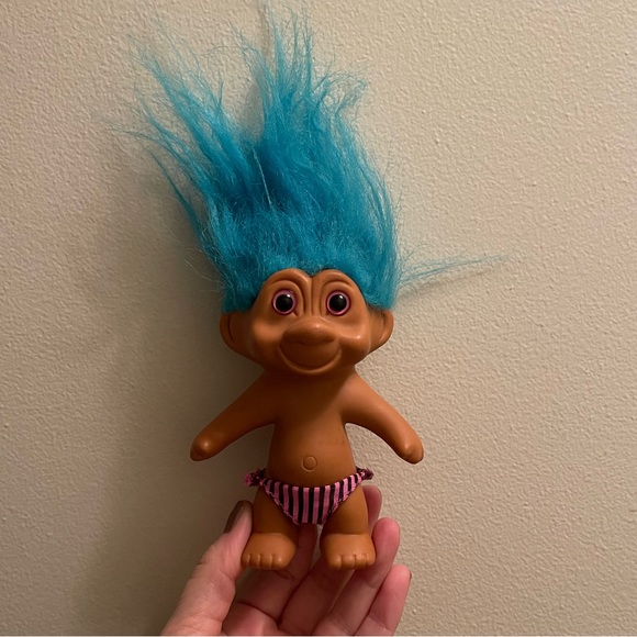 Tnt | Toys | The Cutest Little Blue Haired Troll With A Cheeky Bum Foot ...